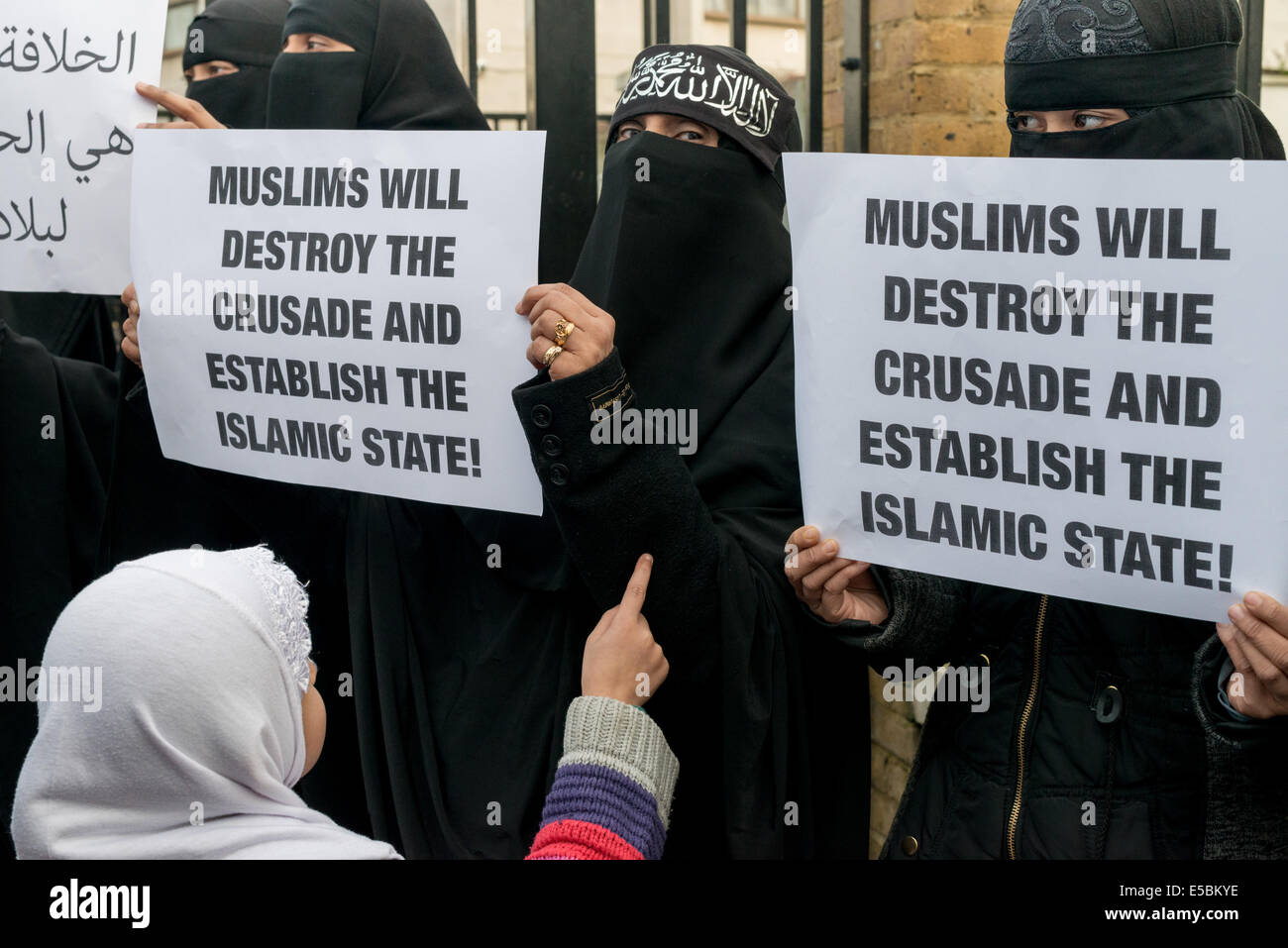 Anjem choudary protest hi-res stock photography and images - Alamy