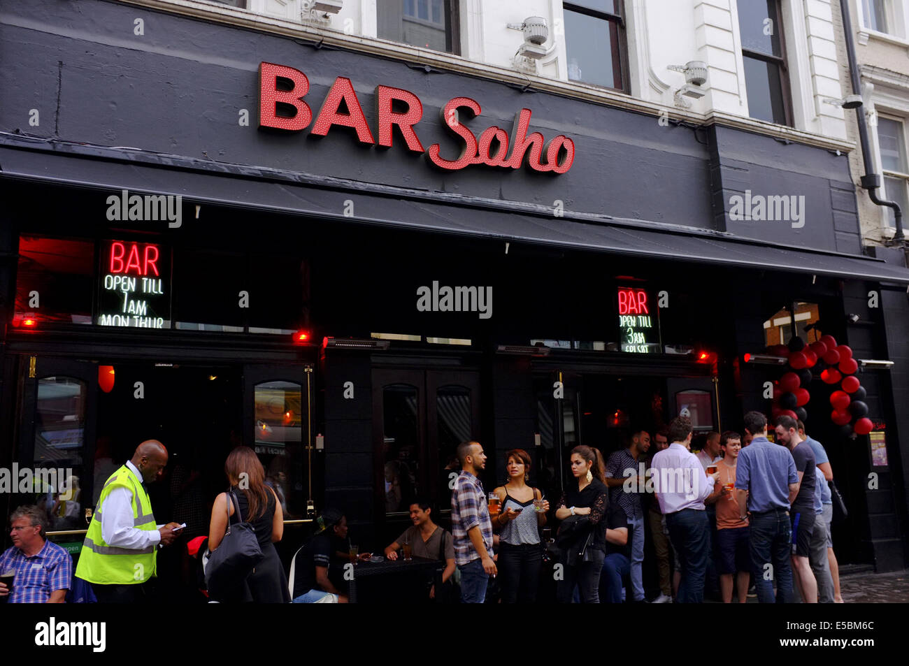 Drinkers in soho hi-res stock photography and images - Alamy