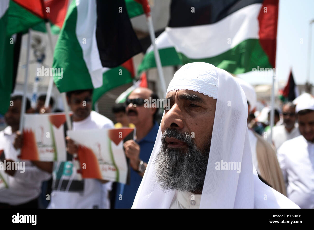 The massive demonstration of the Bahraini people after Friday prayers ...