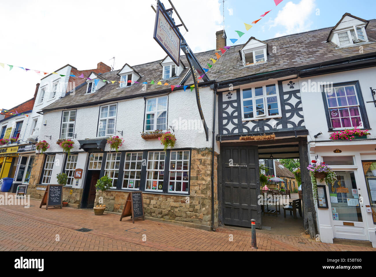 Olde english architecture hi-res stock photography and images - Alamy