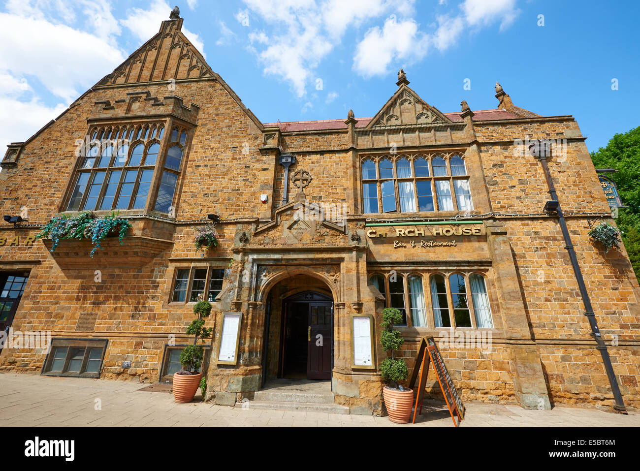 Church house hi-res stock photography and images - Alamy