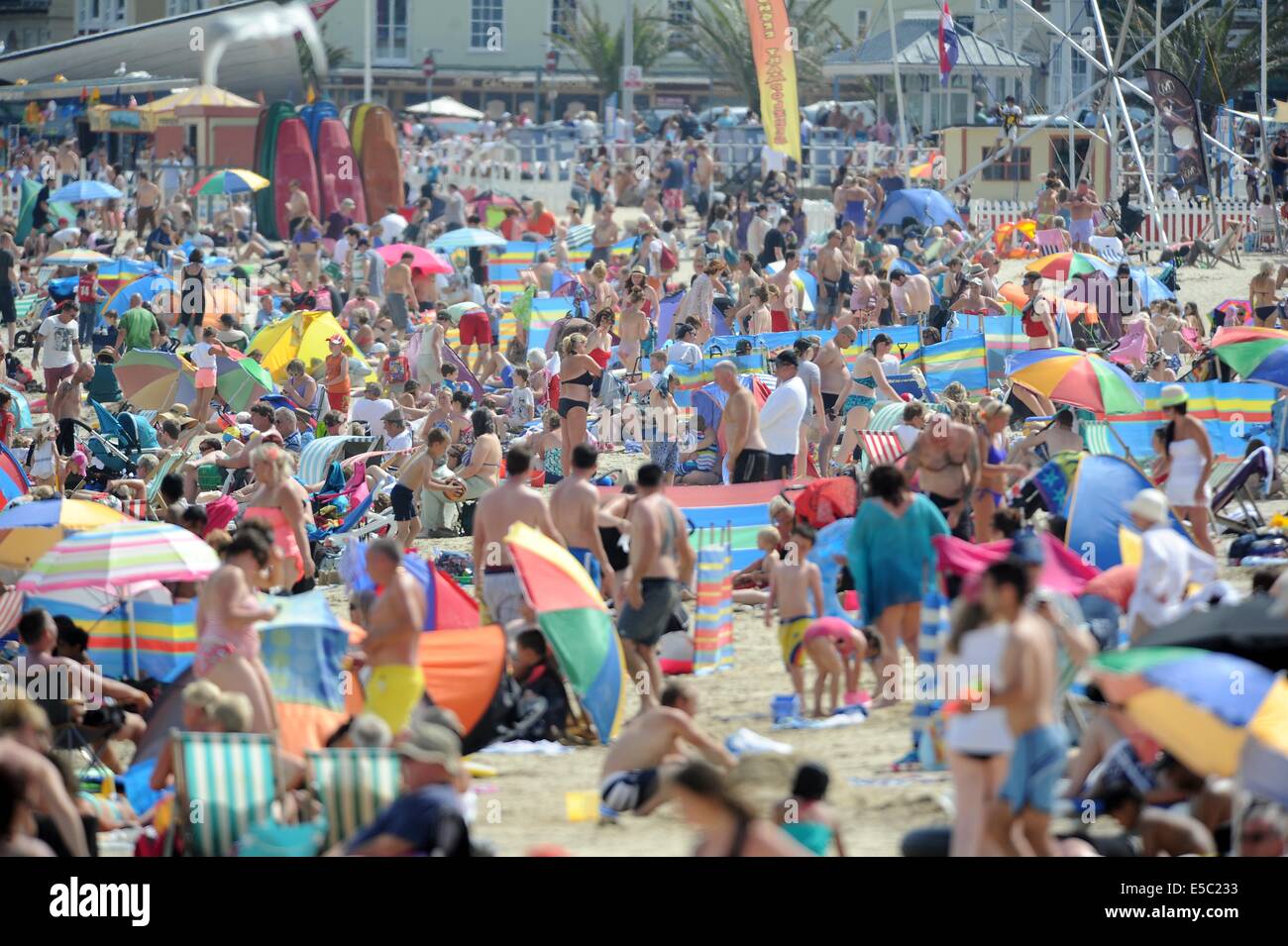 Weymouth beach, Dorset, UK. Crowded Weymouth beach in Dorset, Britain ...