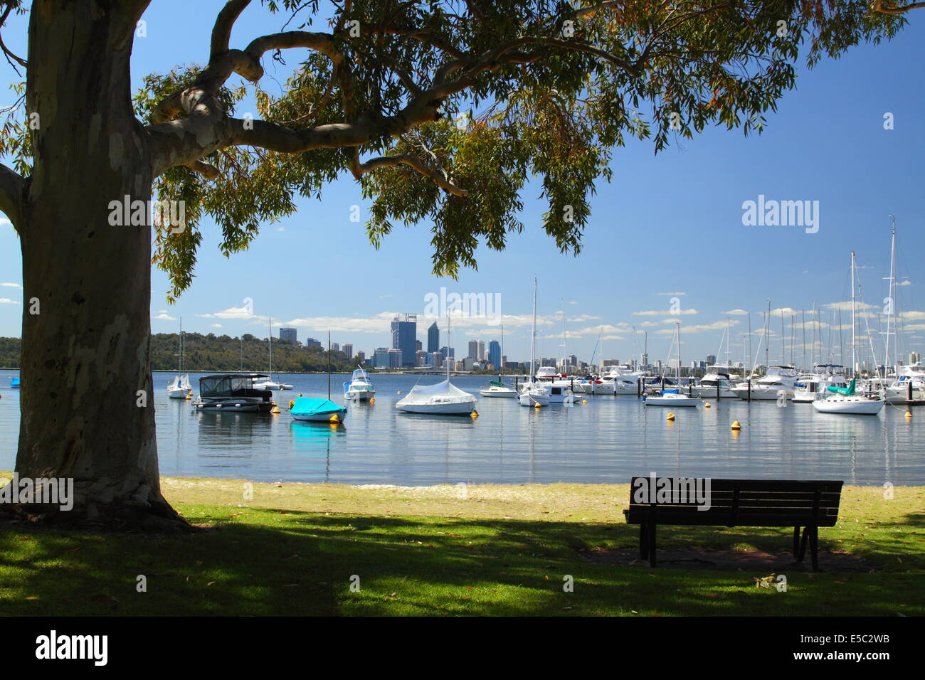 Perth city boats mooring hi-res stock photography and images - Alamy