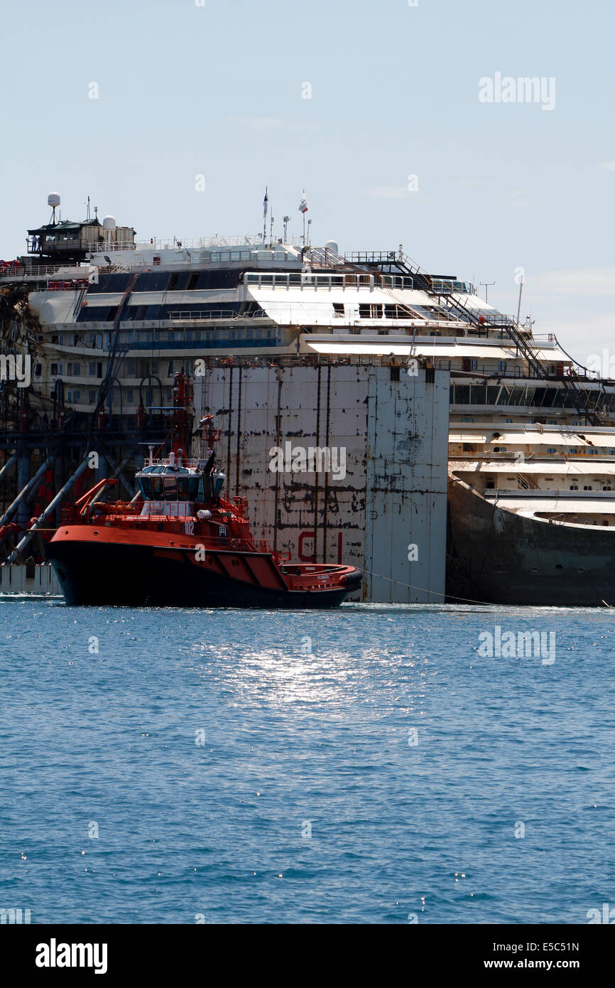 Costa concordia hi-res stock photography and images - Alamy