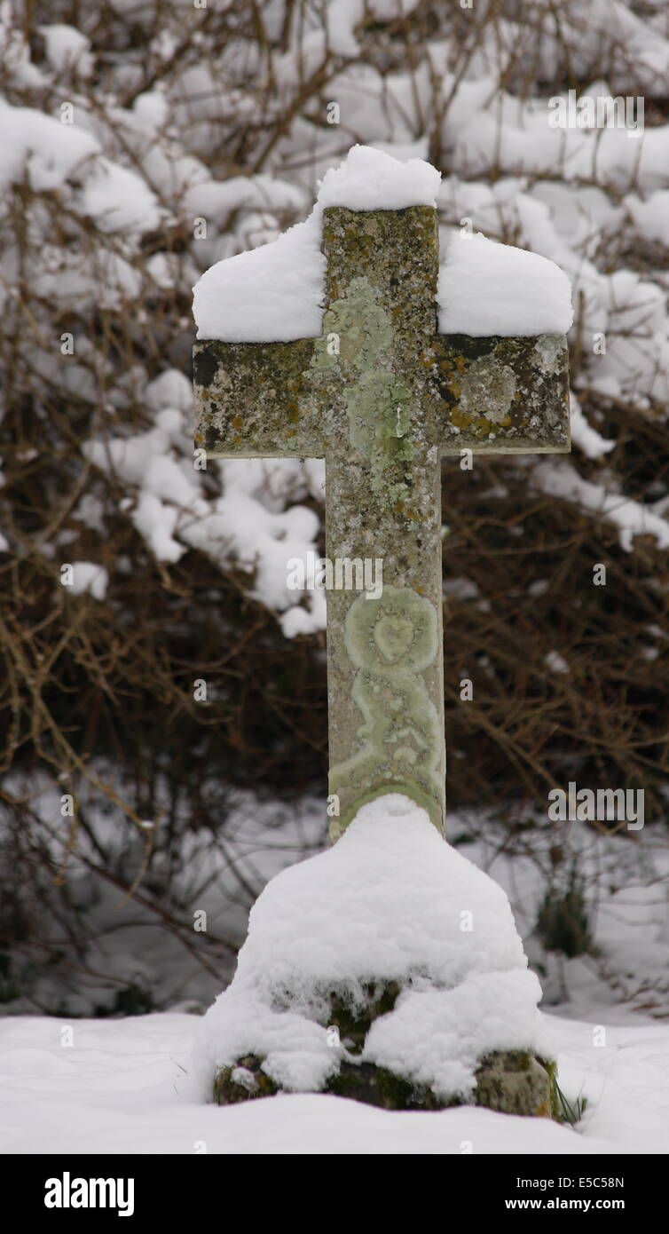 Grave head stone hi-res stock photography and images - Alamy