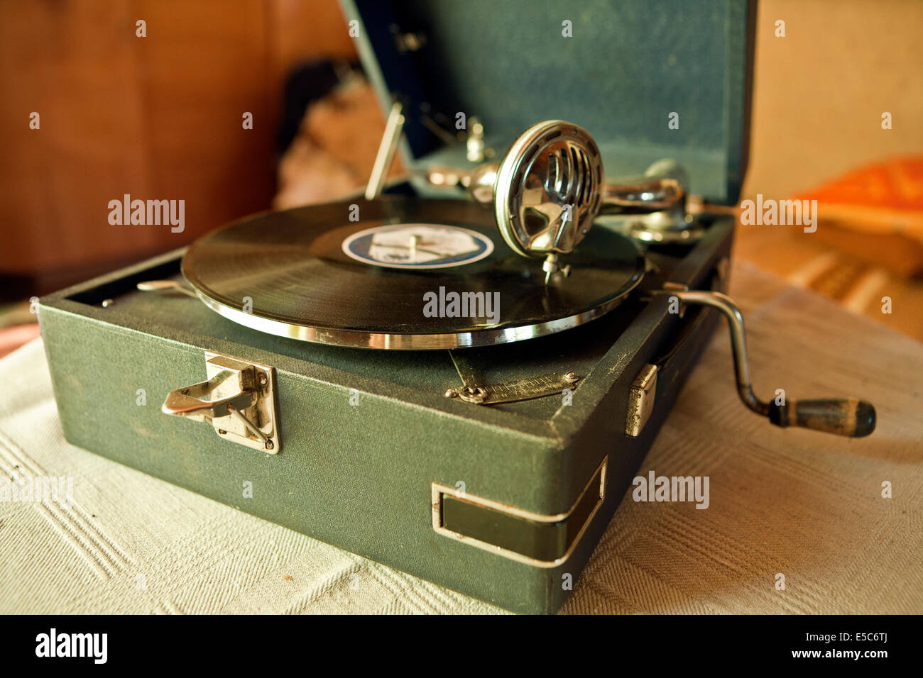 Gramophones phonograph phonographs hi-res stock photography and images ...
