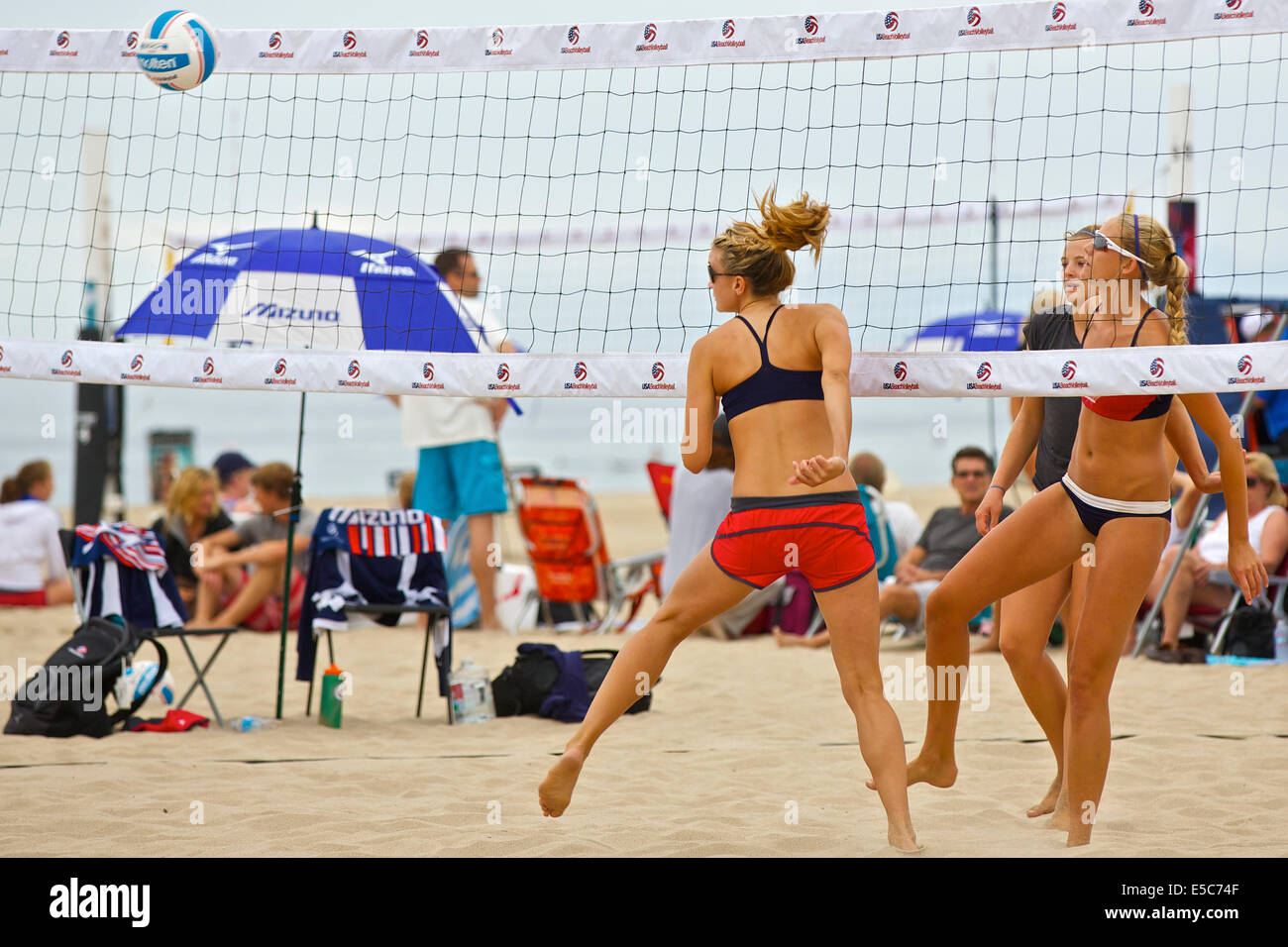 Beach Volleyball Competition @ Hermosa Beach Stock Photo - Alamy