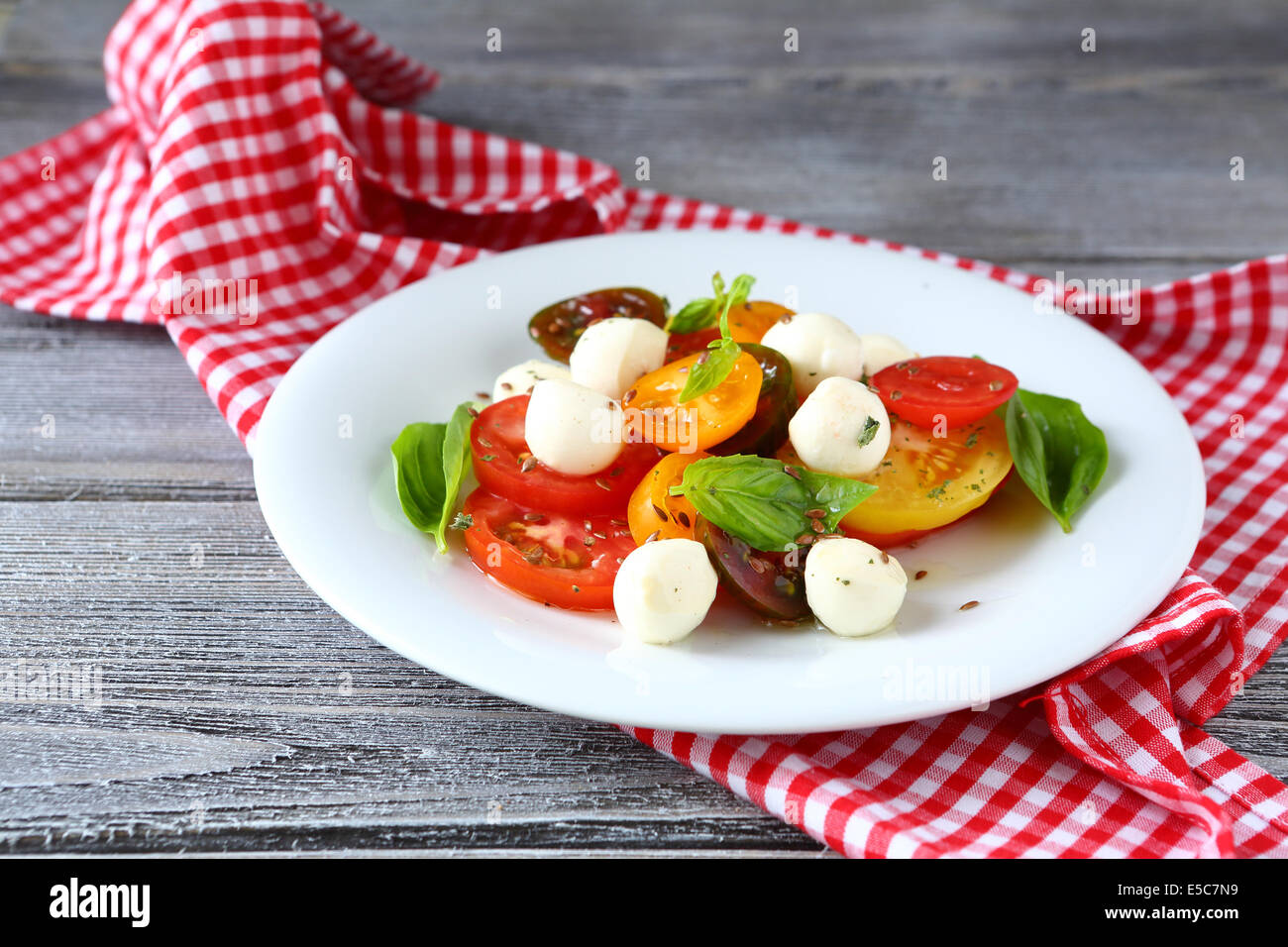 Salade caprese hi-res stock photography and images - Alamy
