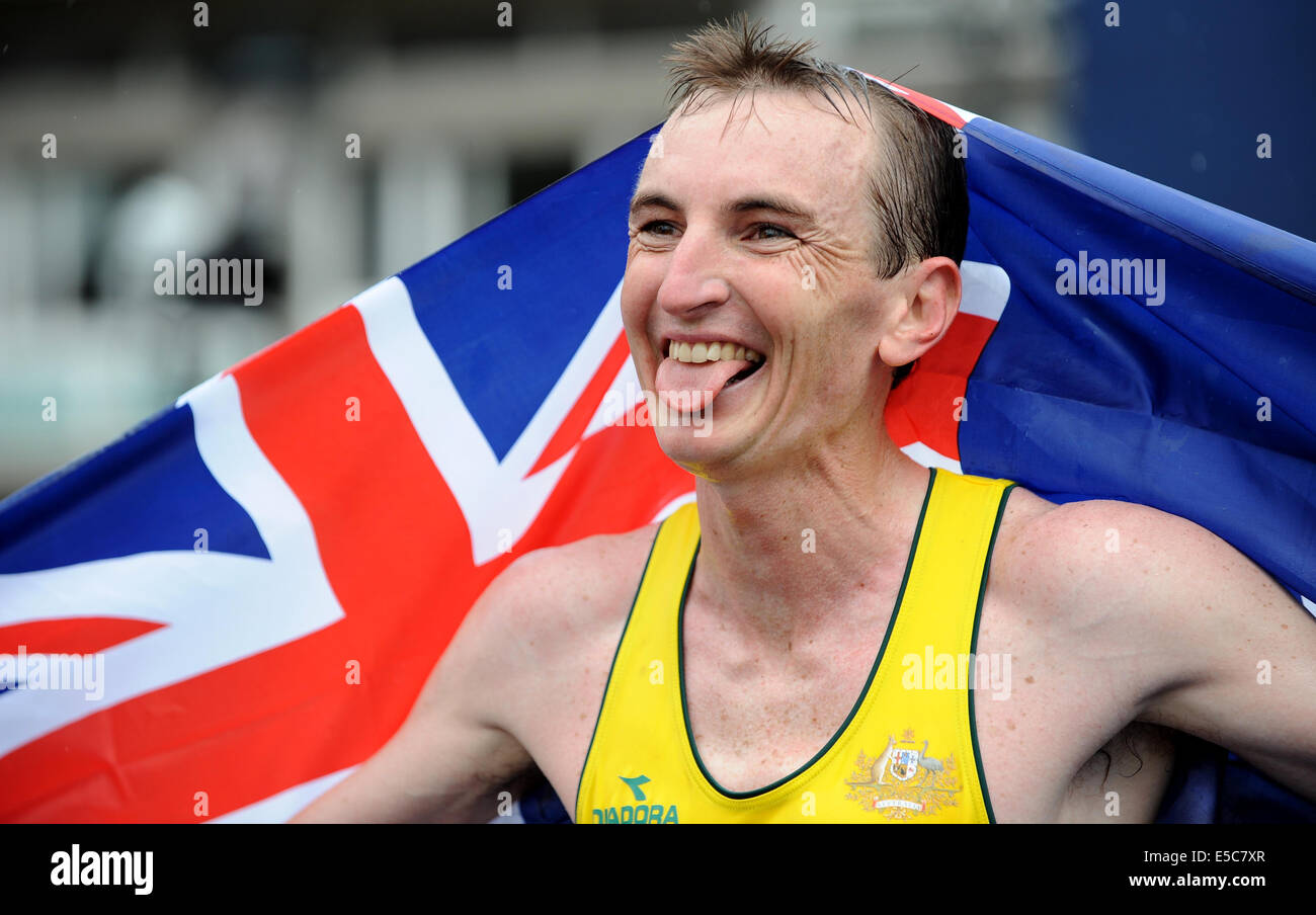 MICHAEL SHELLEY WINS MEN'S MARATHON GLASGOW GREEN GLASGOW SCOTLAND 27 ...