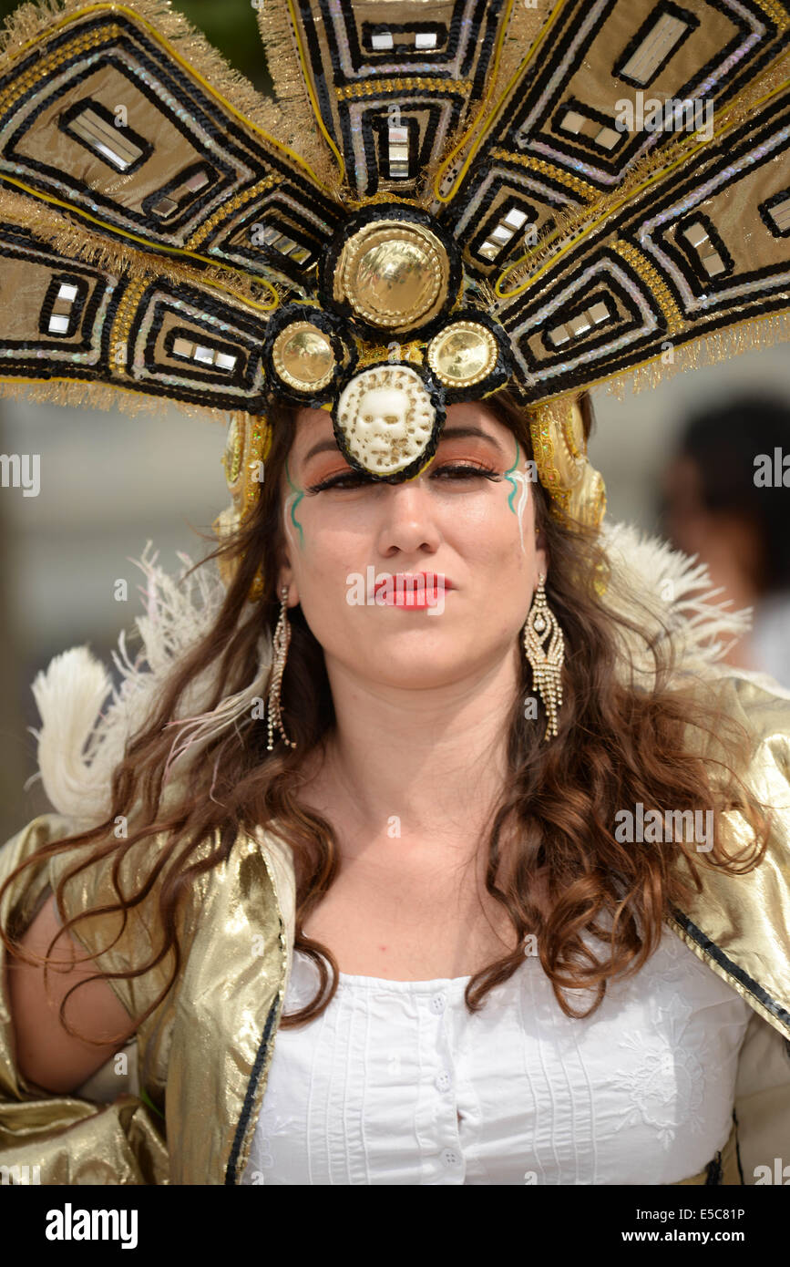 London, UK. 27th July, 2014. Carnival Samba dancer from Paraiso School ...