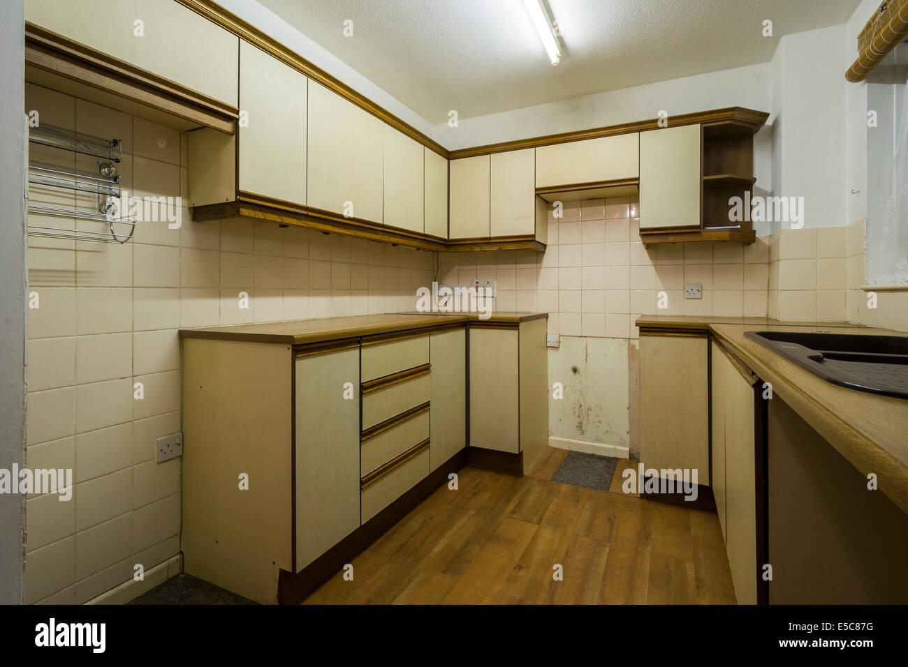 An empty house Stock Photo - Alamy