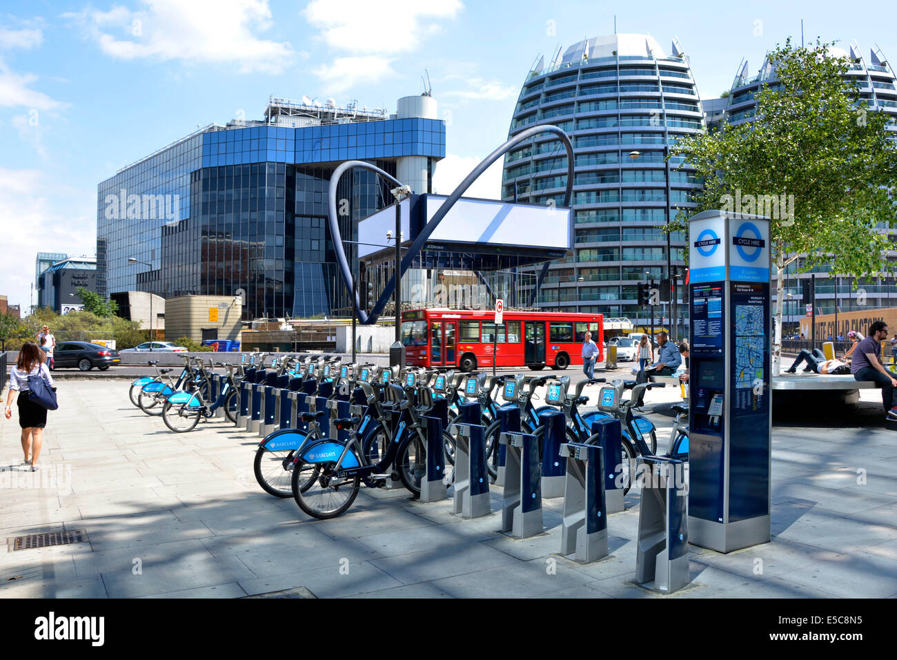 Old Street Roundabout junction of Old Street & City Road adjacent areas ...