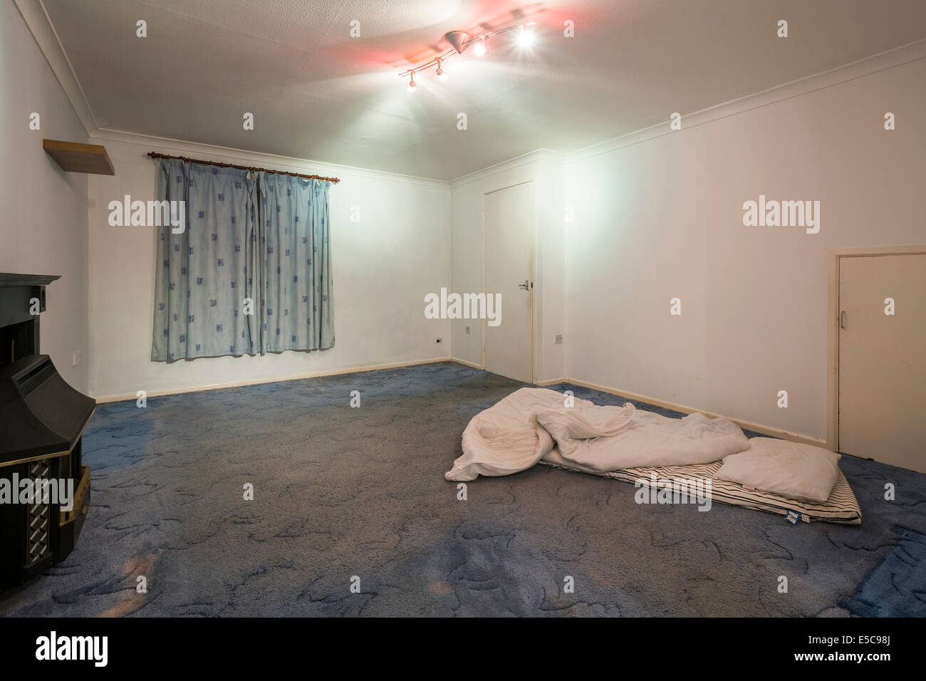 An empty house Stock Photo - Alamy
