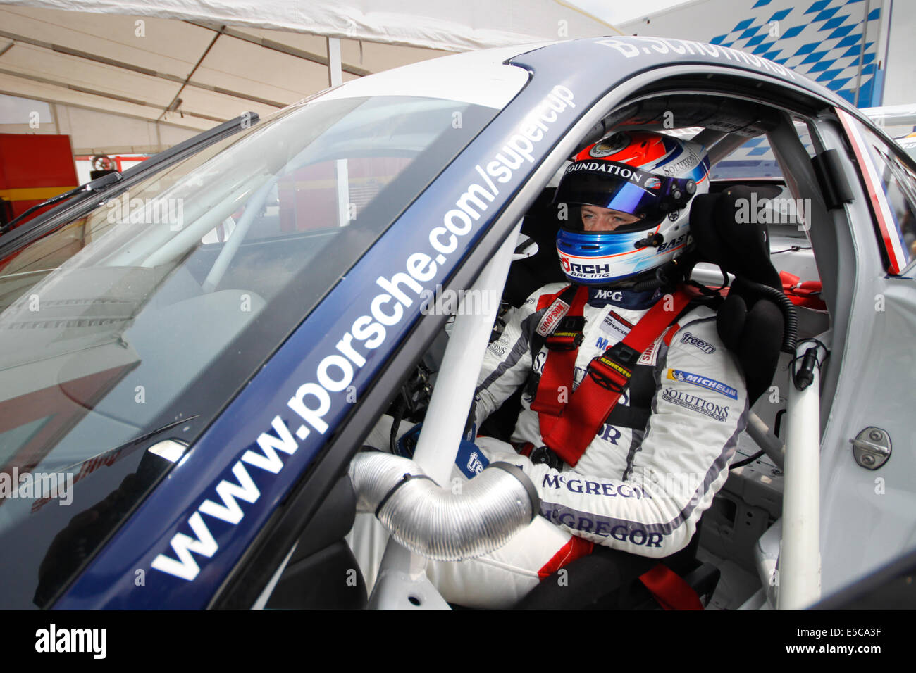 Magyorod, Hungaroring, Hungary. 27th July, 2014. Porsche Mobil 1 ...