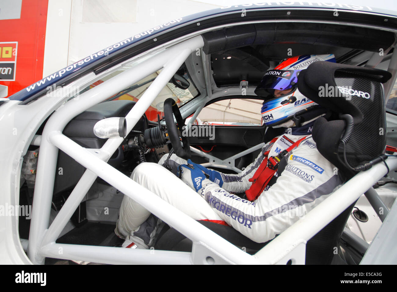 Magyorod, Hungaroring, Hungary. 27th July, 2014. Porsche Mobil 1 ...