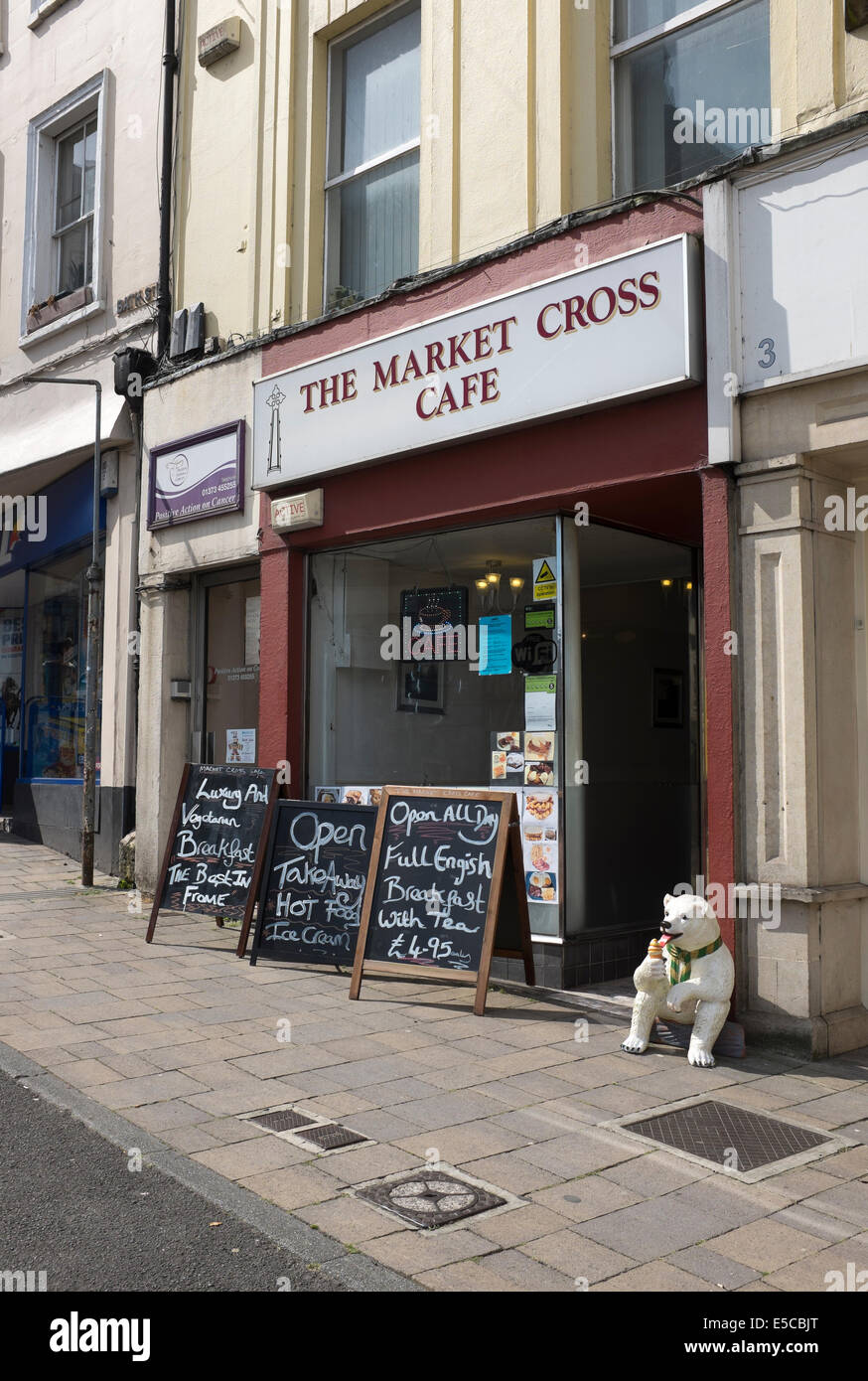 The Market Cross Cafe in Frome Somerset Stock Photo - Alamy