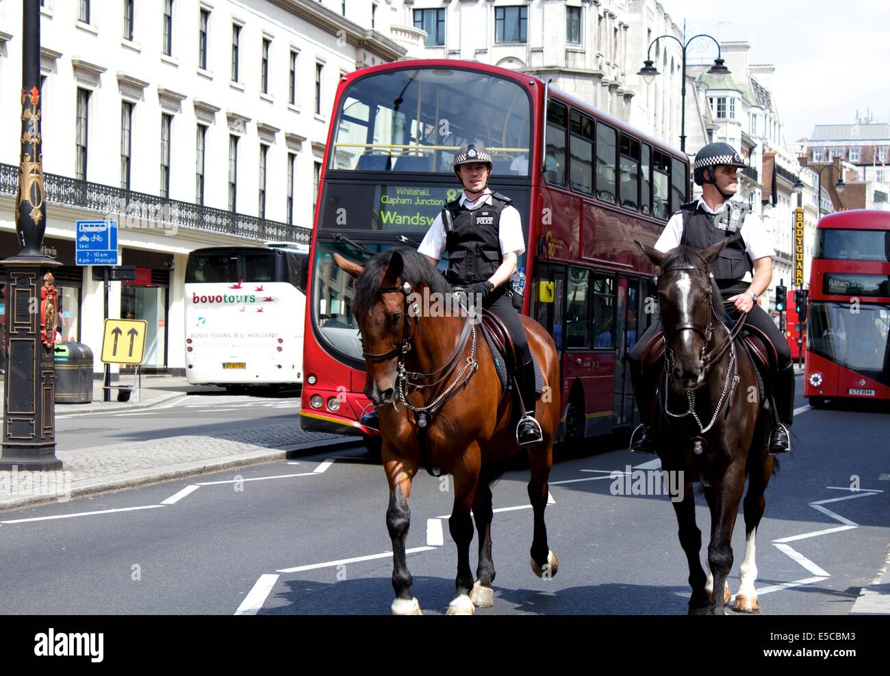 Metropolitan Police mounted branch officers Stock Photo - Alamy