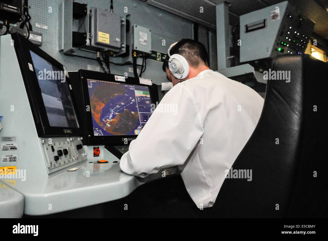 Radar control room hi-res stock photography and images - Alamy