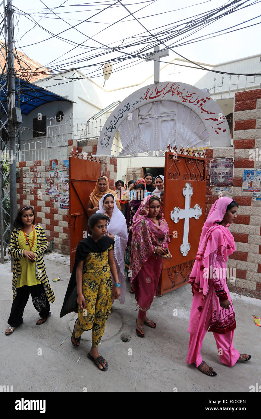 Christian church pakistan hi-res stock photography and images - Alamy