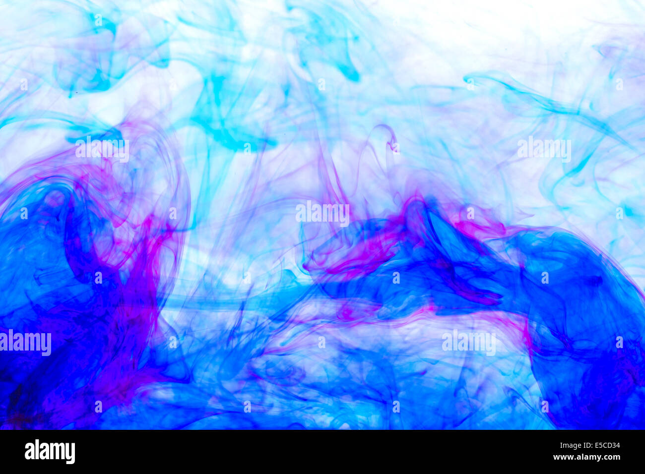 Ink in water abstract hi-res stock photography and images - Alamy