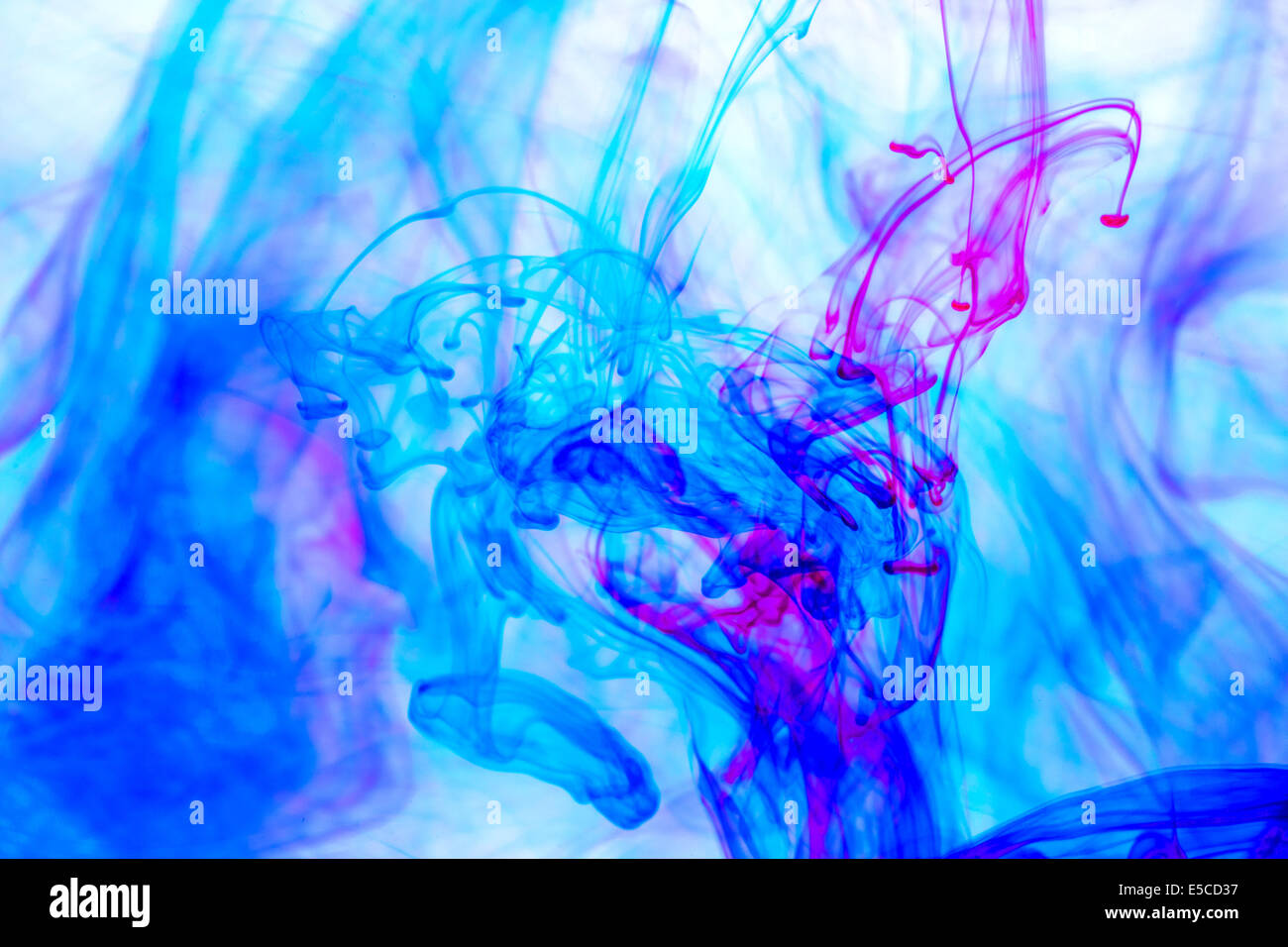 Ink water mix fluid art hi-res stock photography and images - Alamy