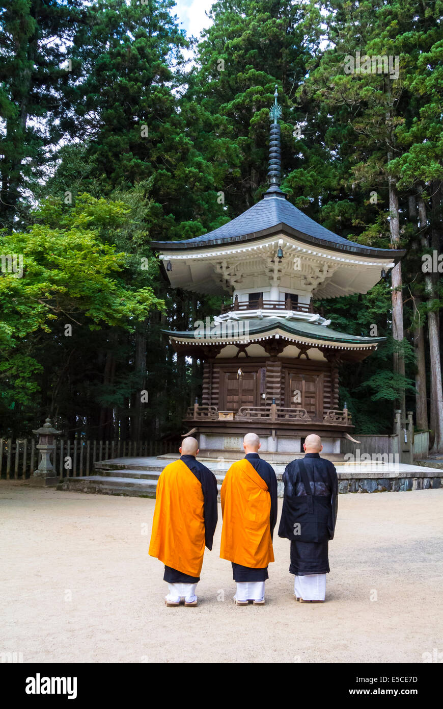 Monks at temple Koyasan Japan Stock Photo, Royalty Free Image: 72189361 ...