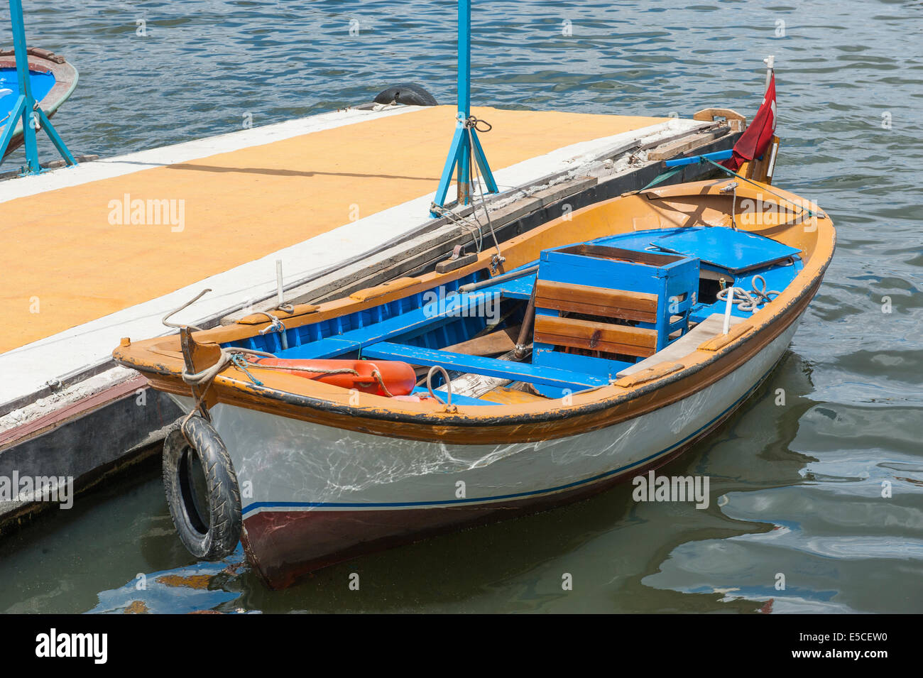 Small river craft hi-res stock photography and images - Alamy