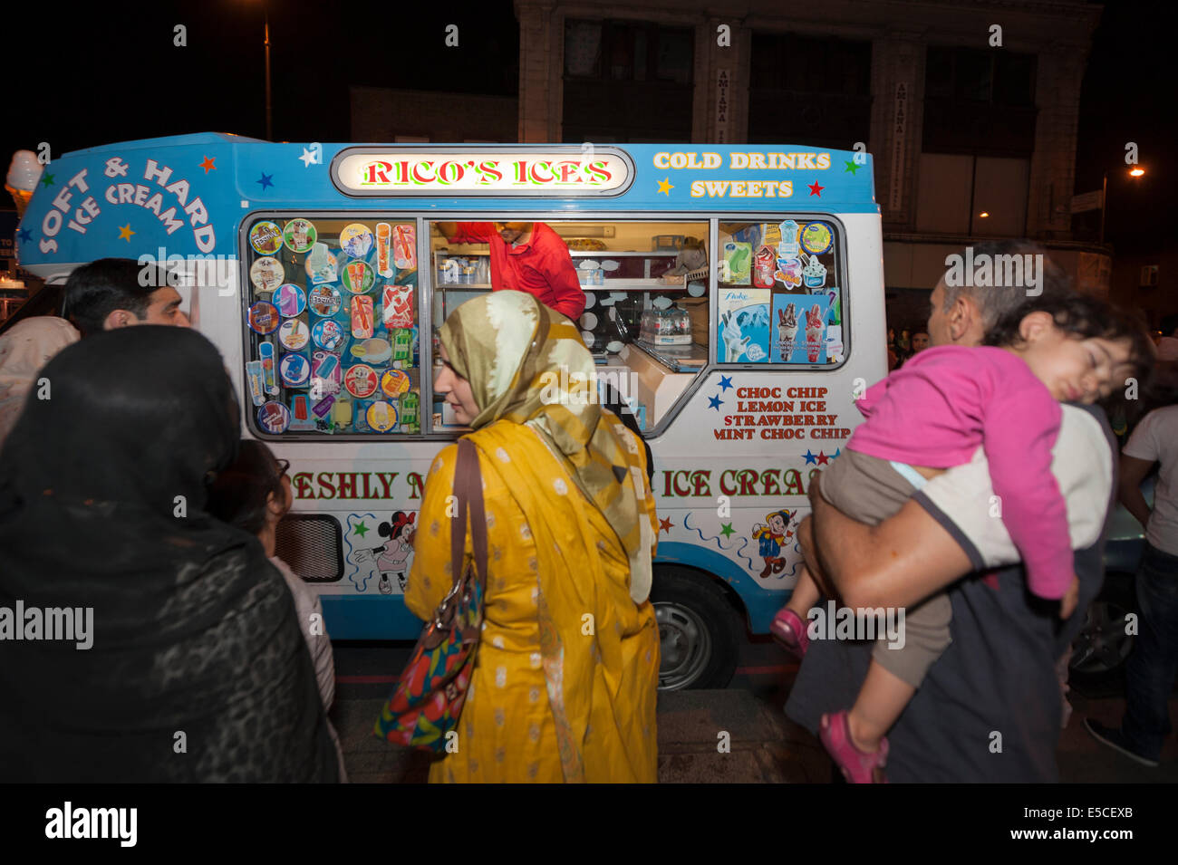 Upper Tooting Road, Tooting, London, UK. 28th July 2014. Hundreds of ...