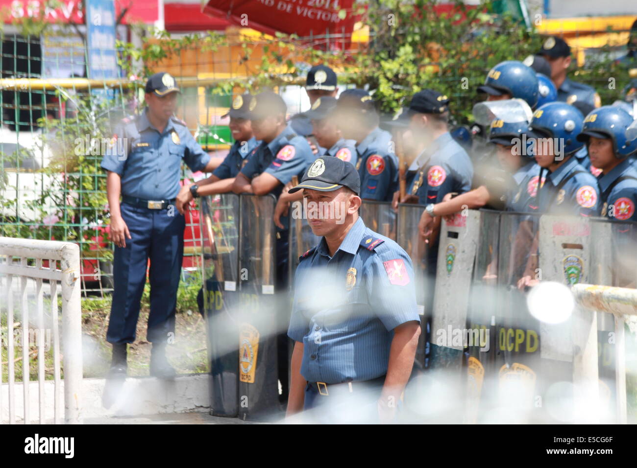 The Philippine National policemen on-guard for any possible entruders ...