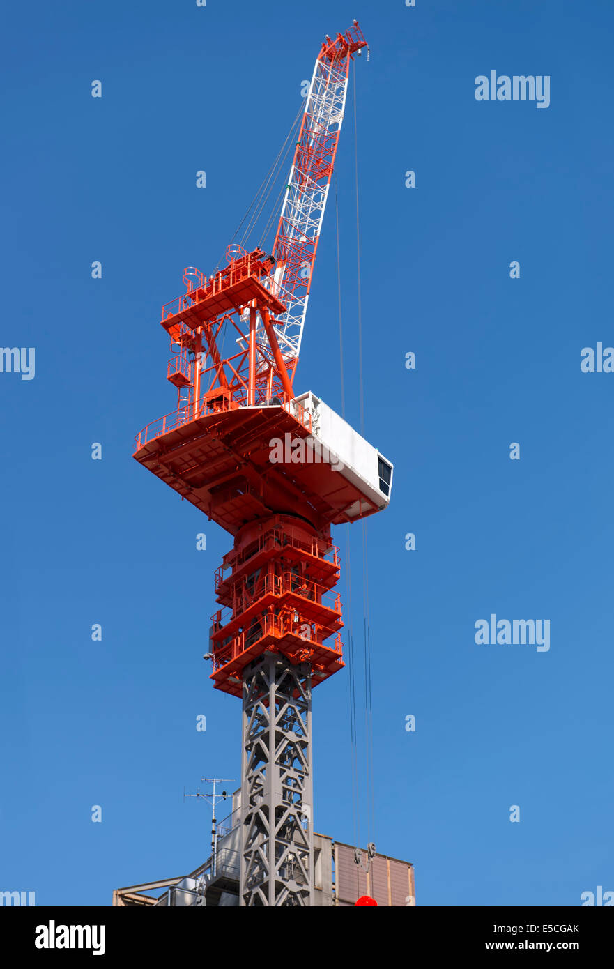 Crane japan construction hi-res stock photography and images - Alamy
