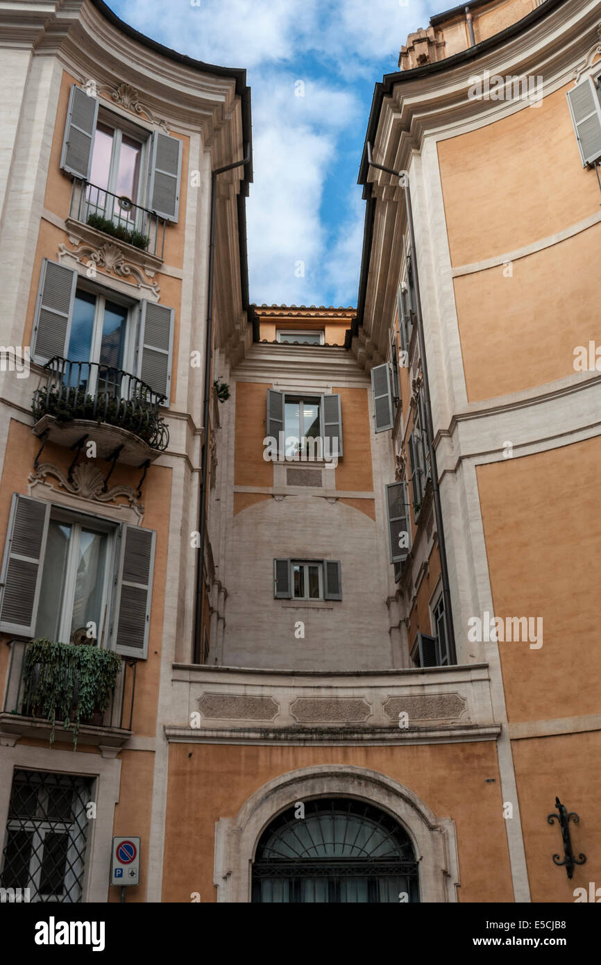 Old building in Rome, Italy Stock Photo - Alamy