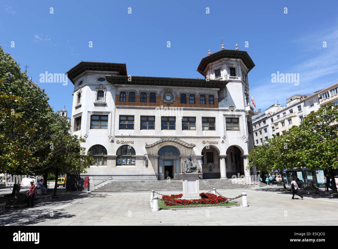 Santander office hi-res stock photography and images - Alamy