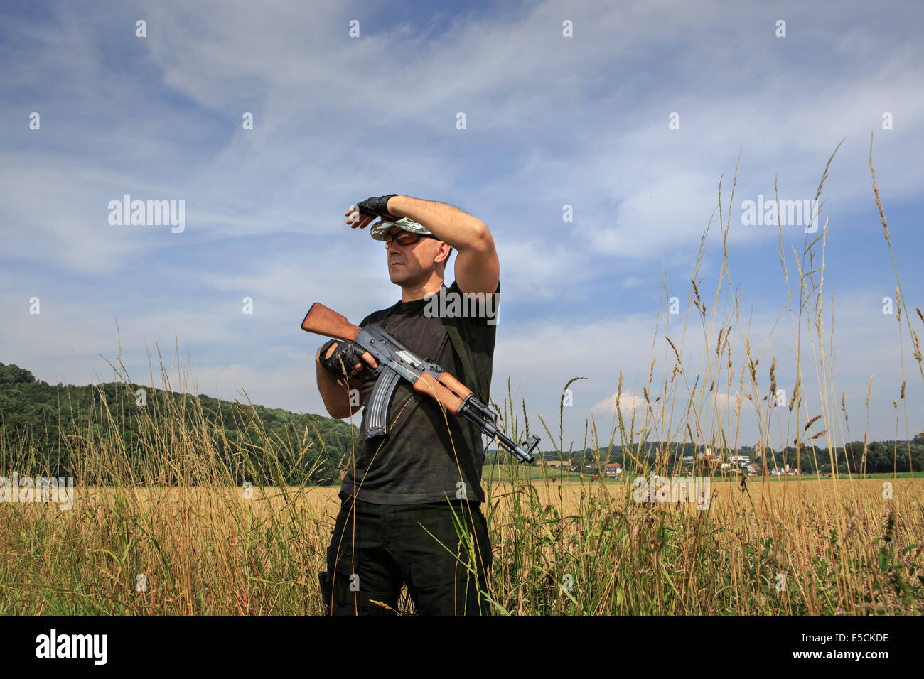 Militant a hi-res stock photography and images - Alamy