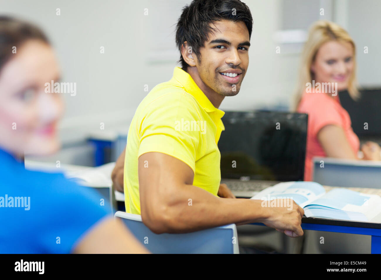 Indian college girl lecture hall hi-res stock photography and images ...