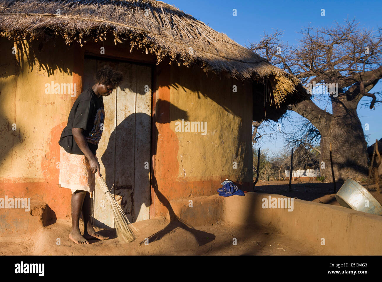 African Woman Sweeping High Resolution Stock Photography and Images - Alamy