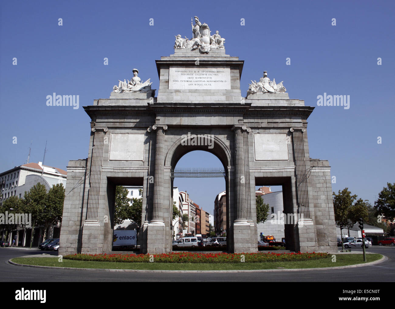 Puerta de Toledo, Toledo gate, Madrid Stock Photo - Alamy