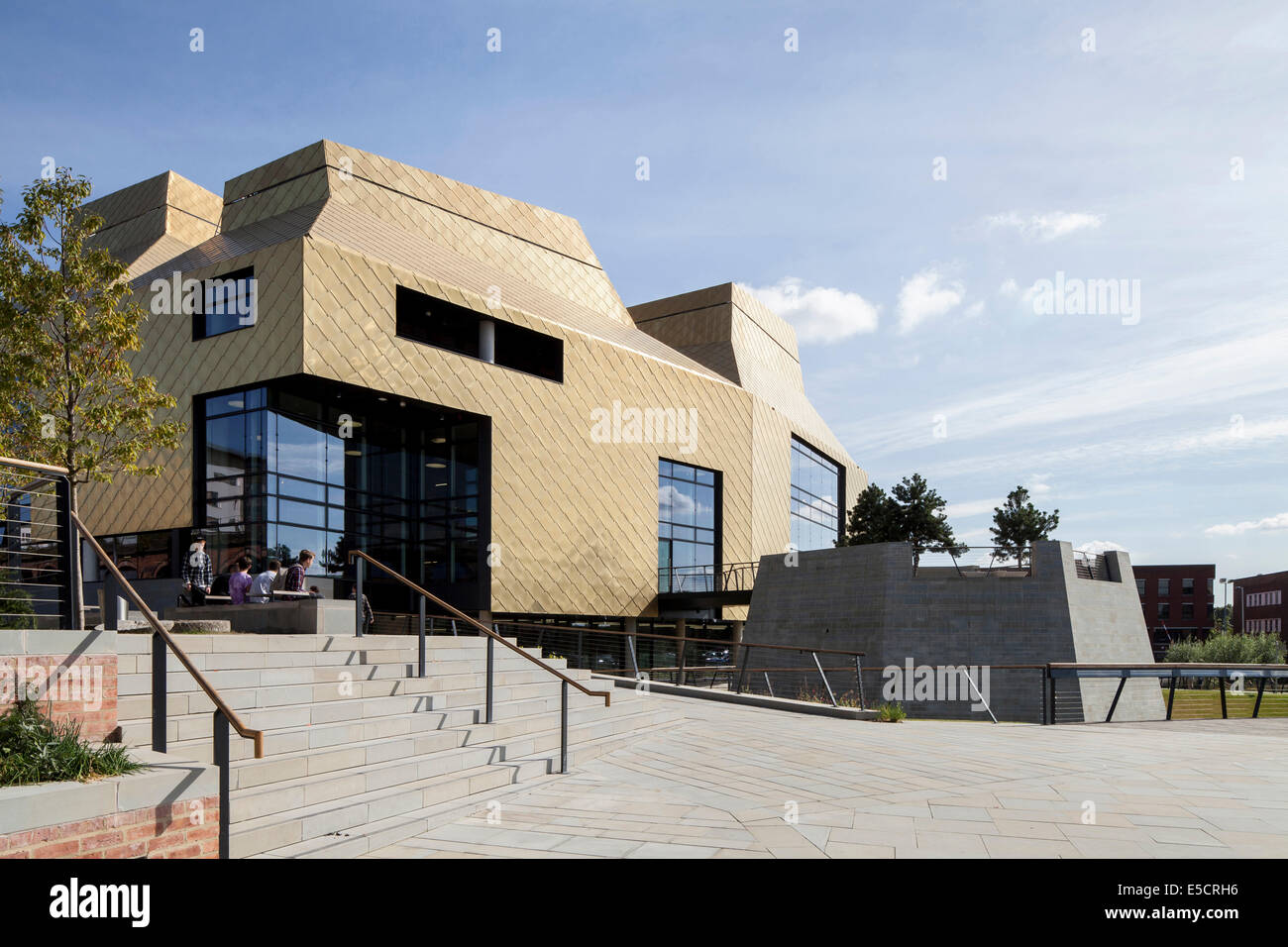 The Hive Library, Worcester, Entrance steps Stock Photo - Alamy
