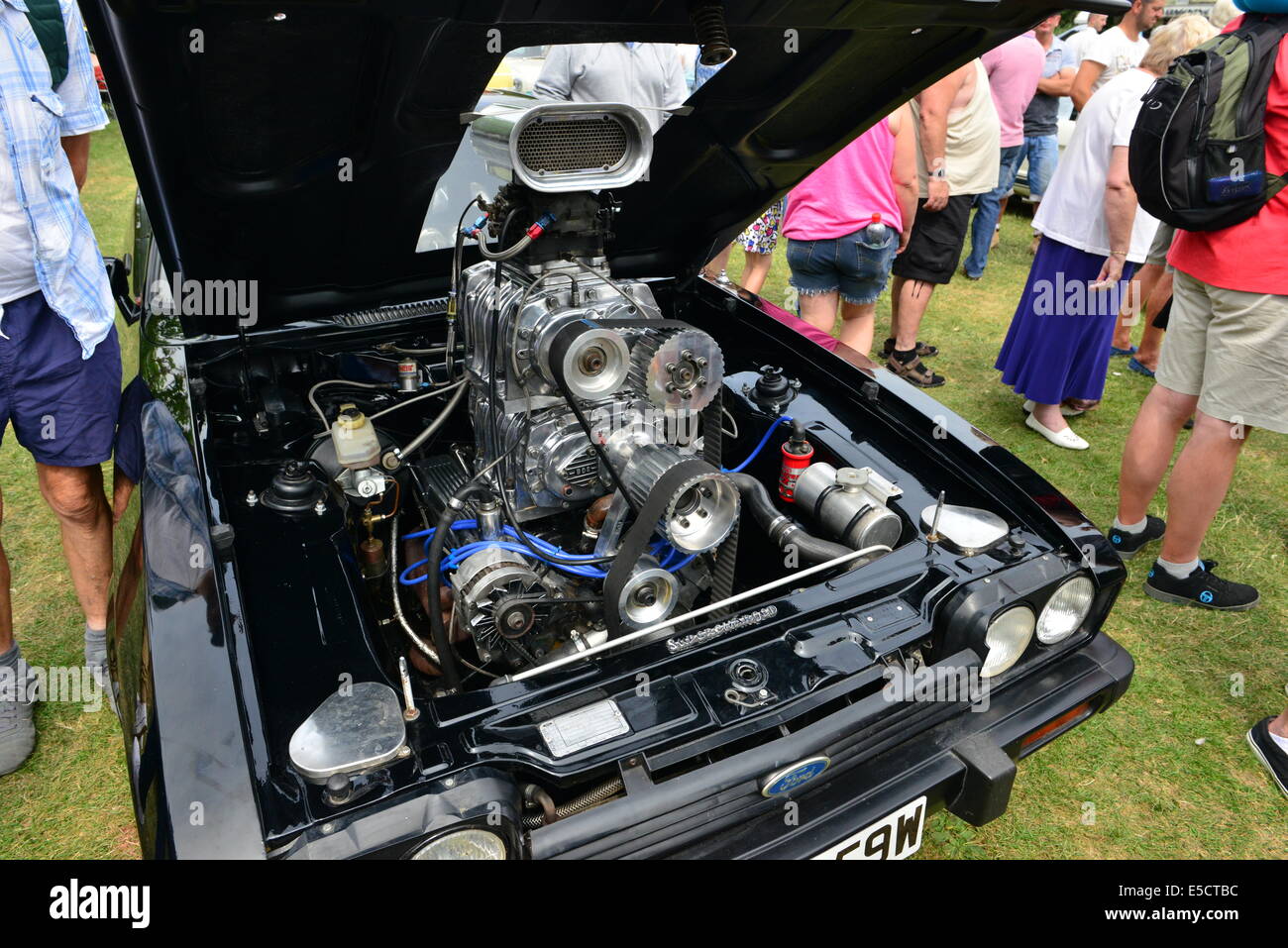 A V8 engine in a car Stock Photo - Alamy