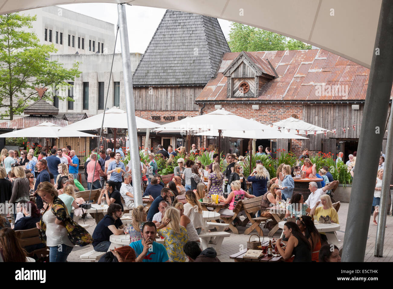 Oast house manchester hi-res stock photography and images - Alamy