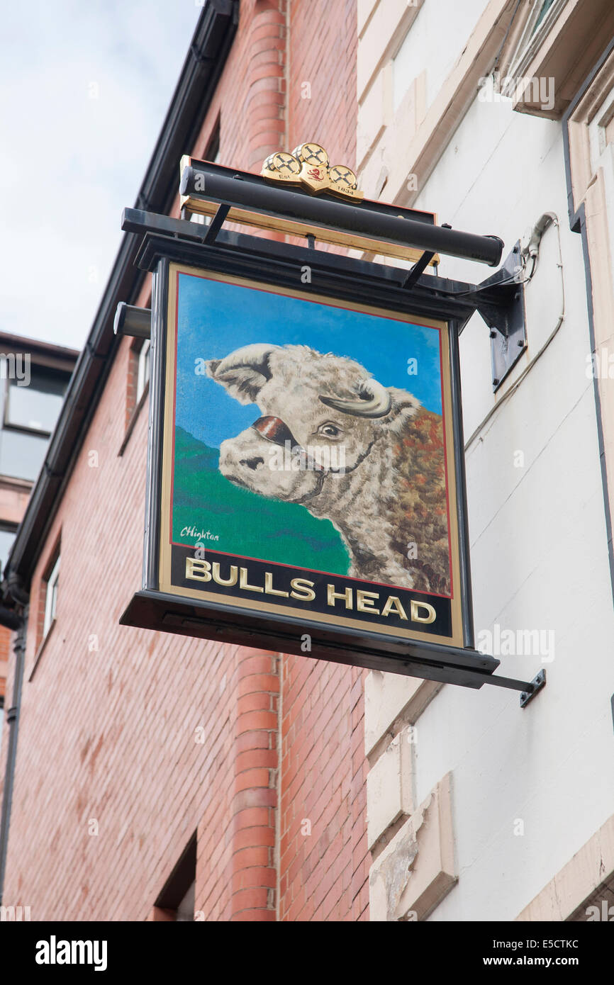 Bulls head hotel hi-res stock photography and images - Alamy