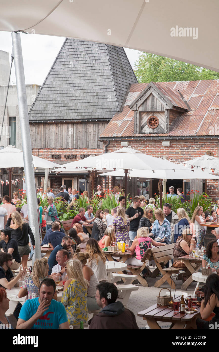 Oast house manchester hi-res stock photography and images - Alamy
