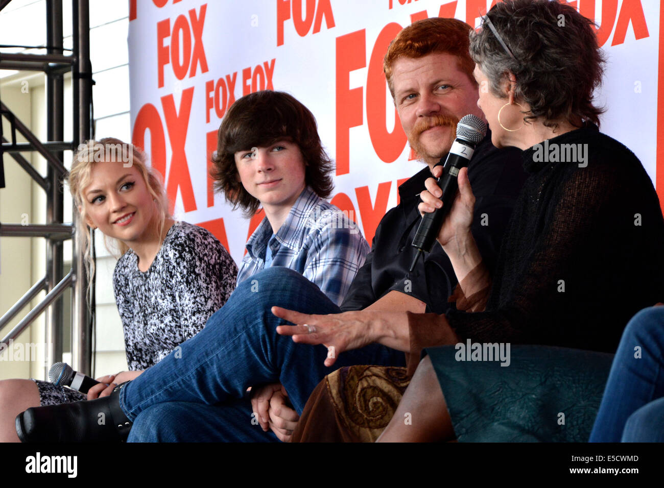 Emily Kinney And Chandler Riggs Kiss