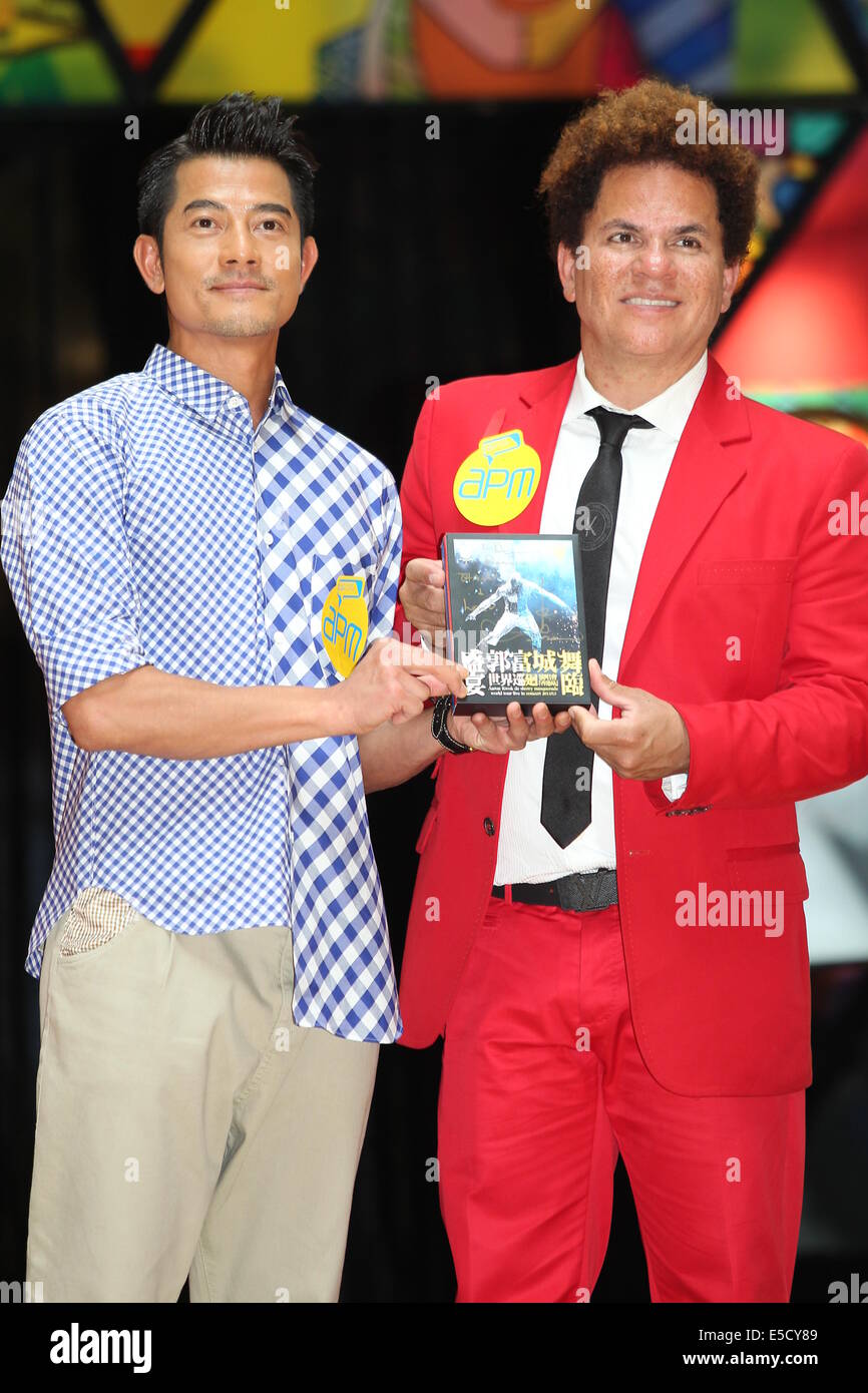 Romero britto hi-res stock photography and images - Alamy