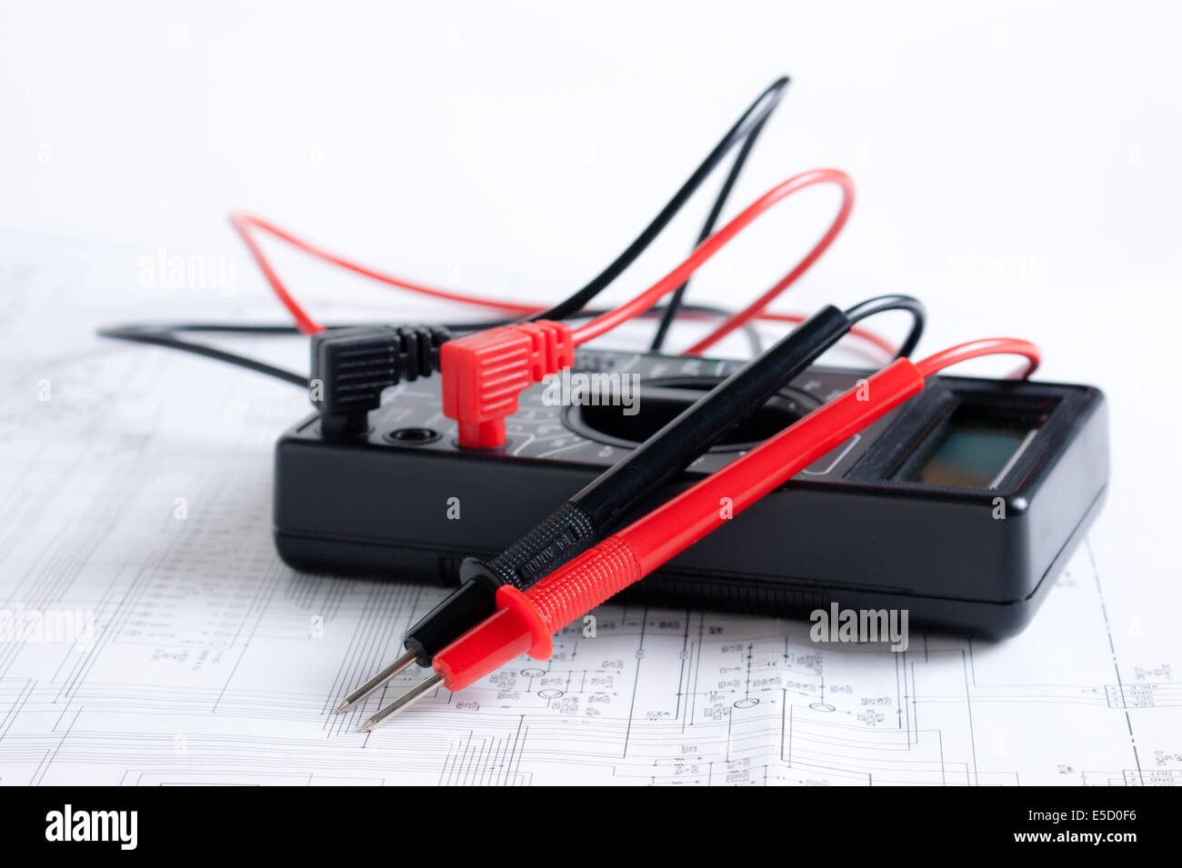 Electronic circuits hi-res stock photography and images - Alamy