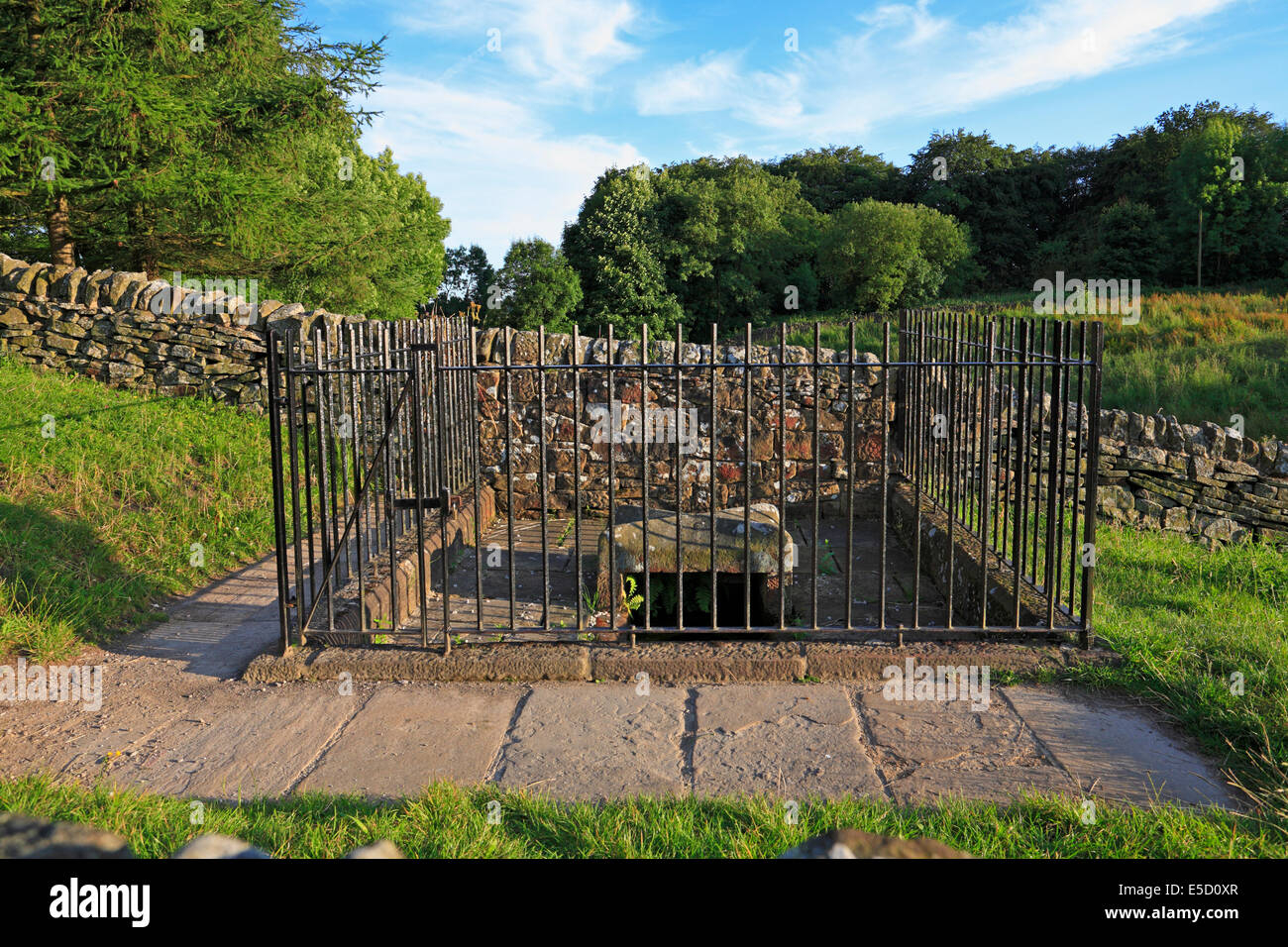 Mompesson's Well in Eyam plague village, Derbyshire, Peak District ...