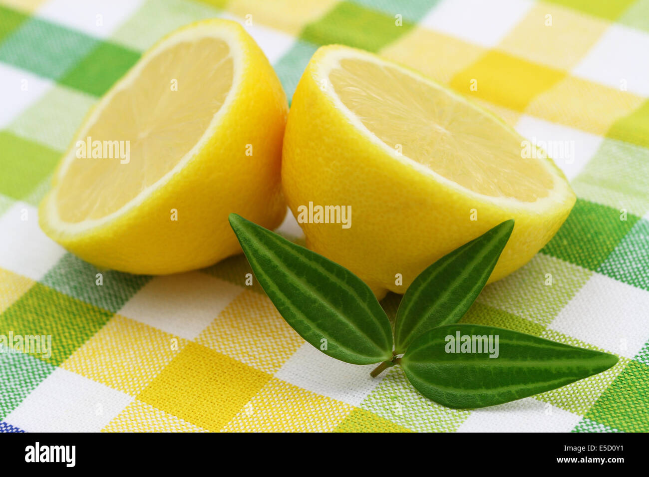Close up lemon halves hi-res stock photography and images - Alamy