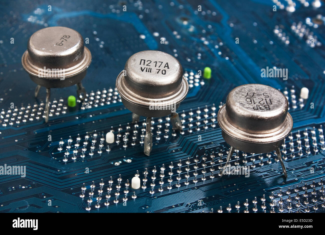 Old transistor chip hi-res stock photography and images - Alamy