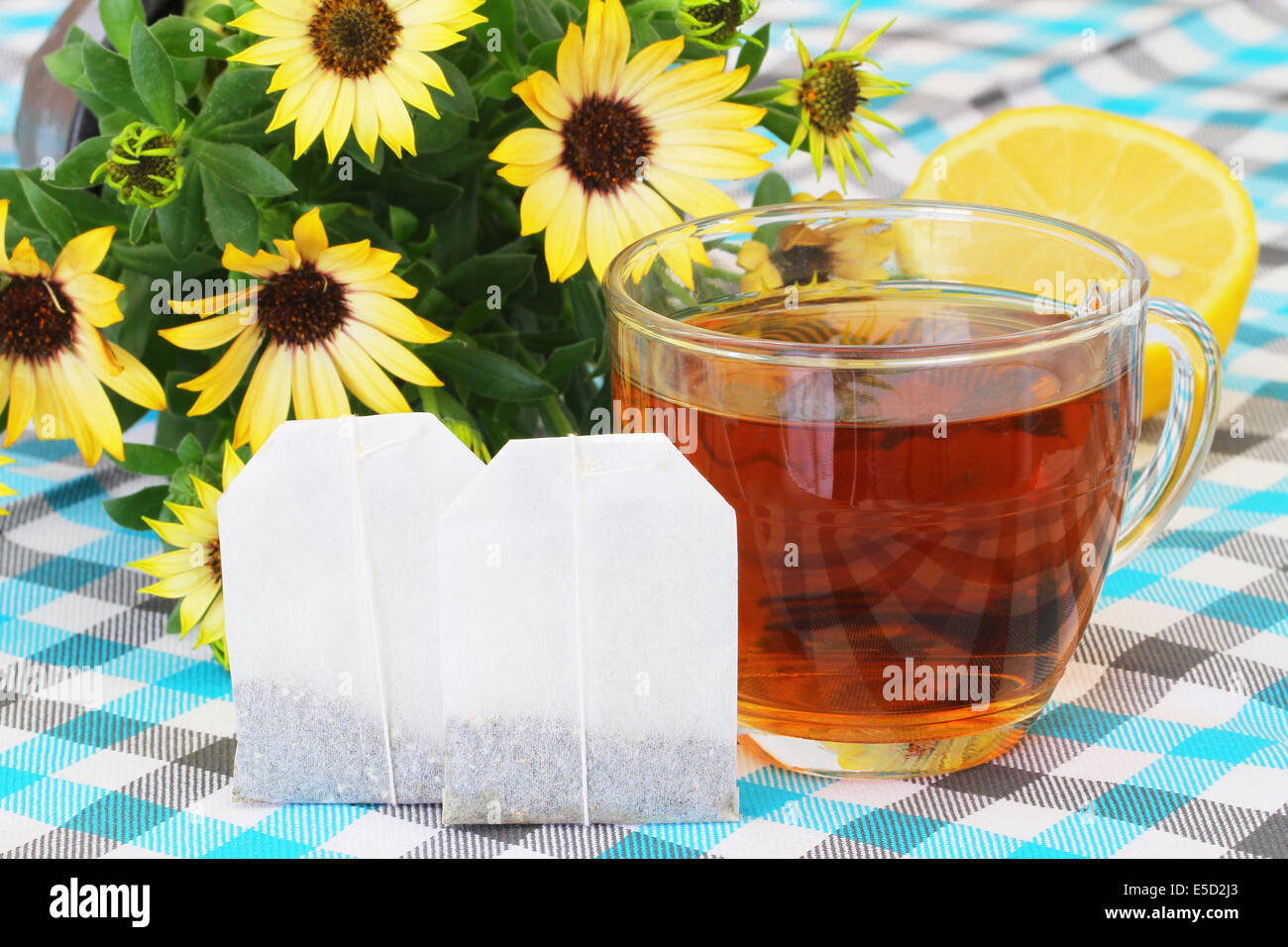 Lemon tea cup teabag hi-res stock photography and images - Alamy