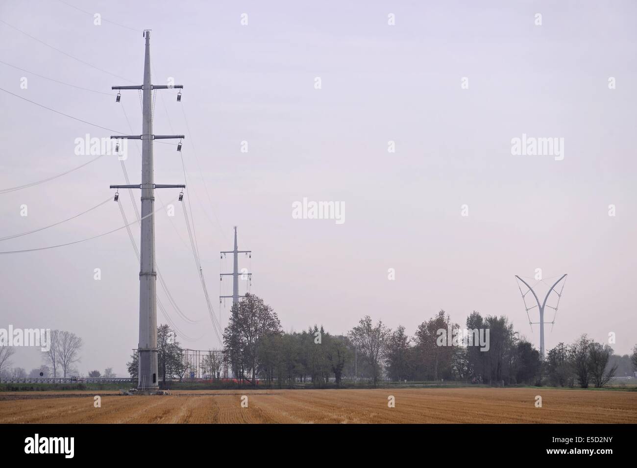Italy, reconstruction of an high-voltage power line with low ...