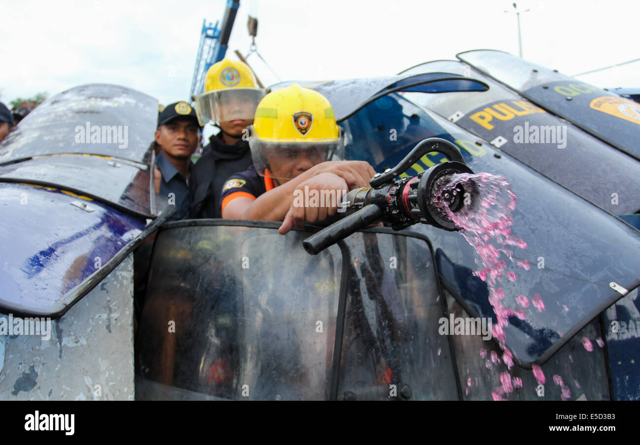 Filipino firefighters hi-res stock photography and images - Alamy